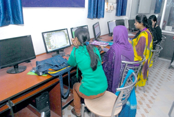 Computer Lab – Hamidia Girls Degree College